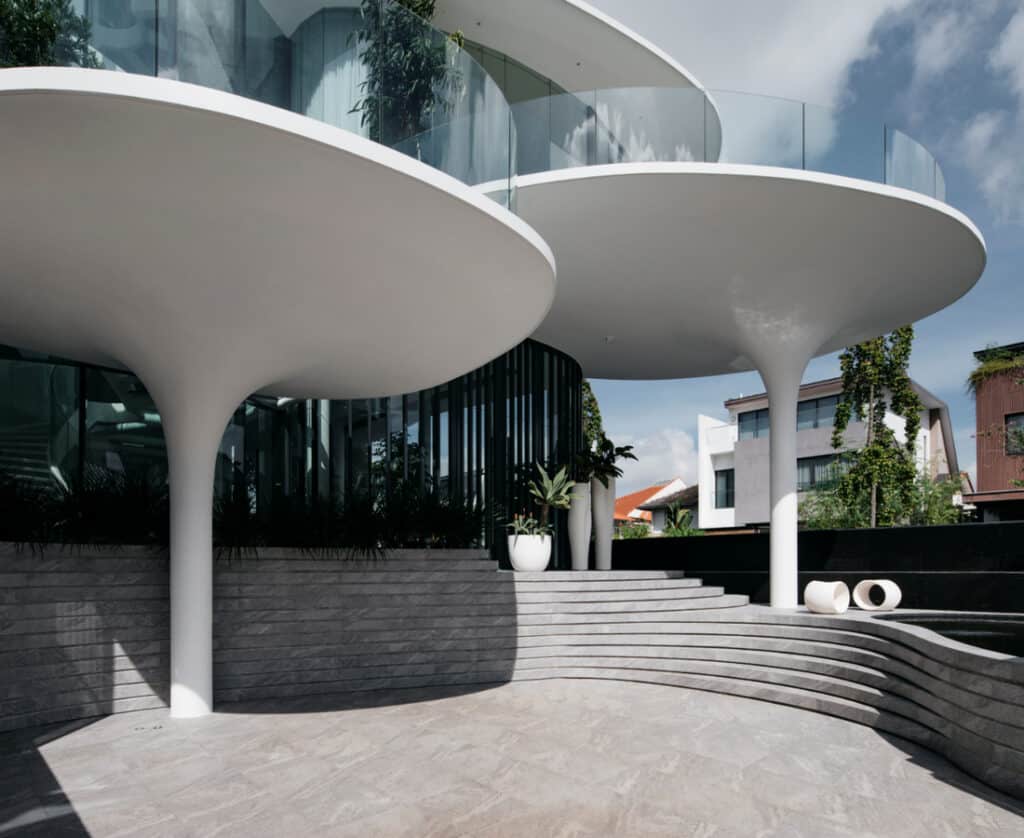 Designs On Asia: Stiletto House, A Curvaceous Home That Thinks Outside ...