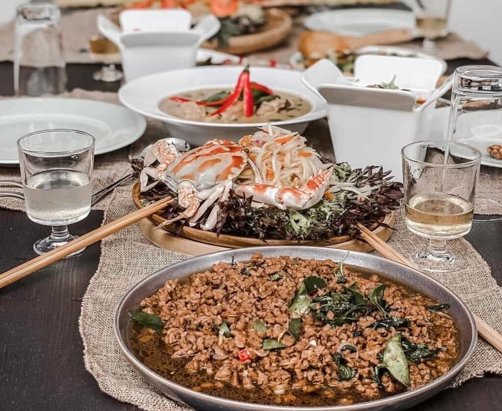 Restaurant Review: Osomatsu Brings Izakaya Grub and Smoked Uni Tarts to ...