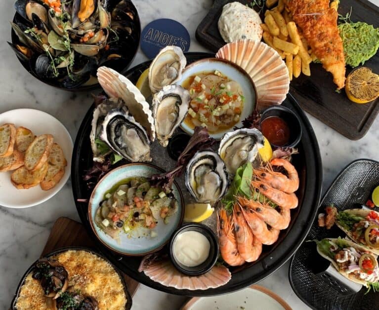 Best Seafood Restaurants in Singapore: Where to Eat Fresh Oysters, Live ...