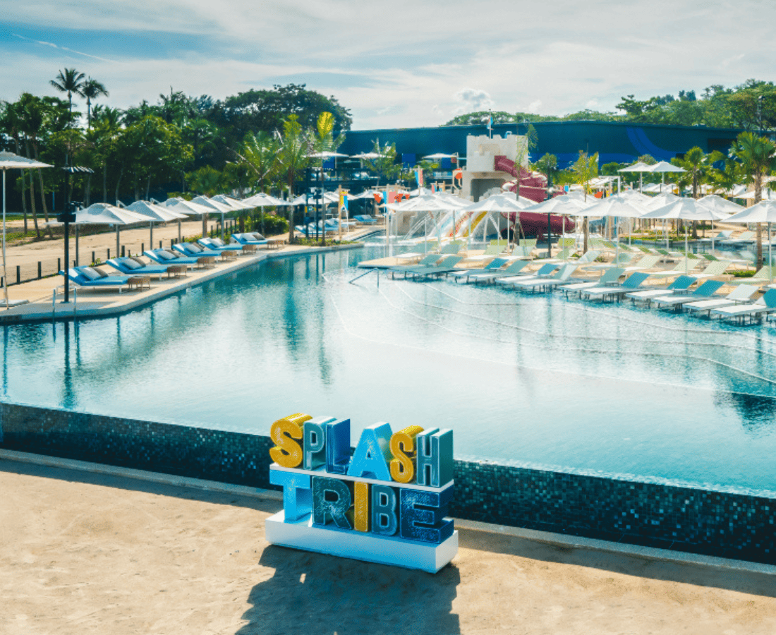 The Ultimate Guide To Palawan Beach - Food, Drinks & Activities